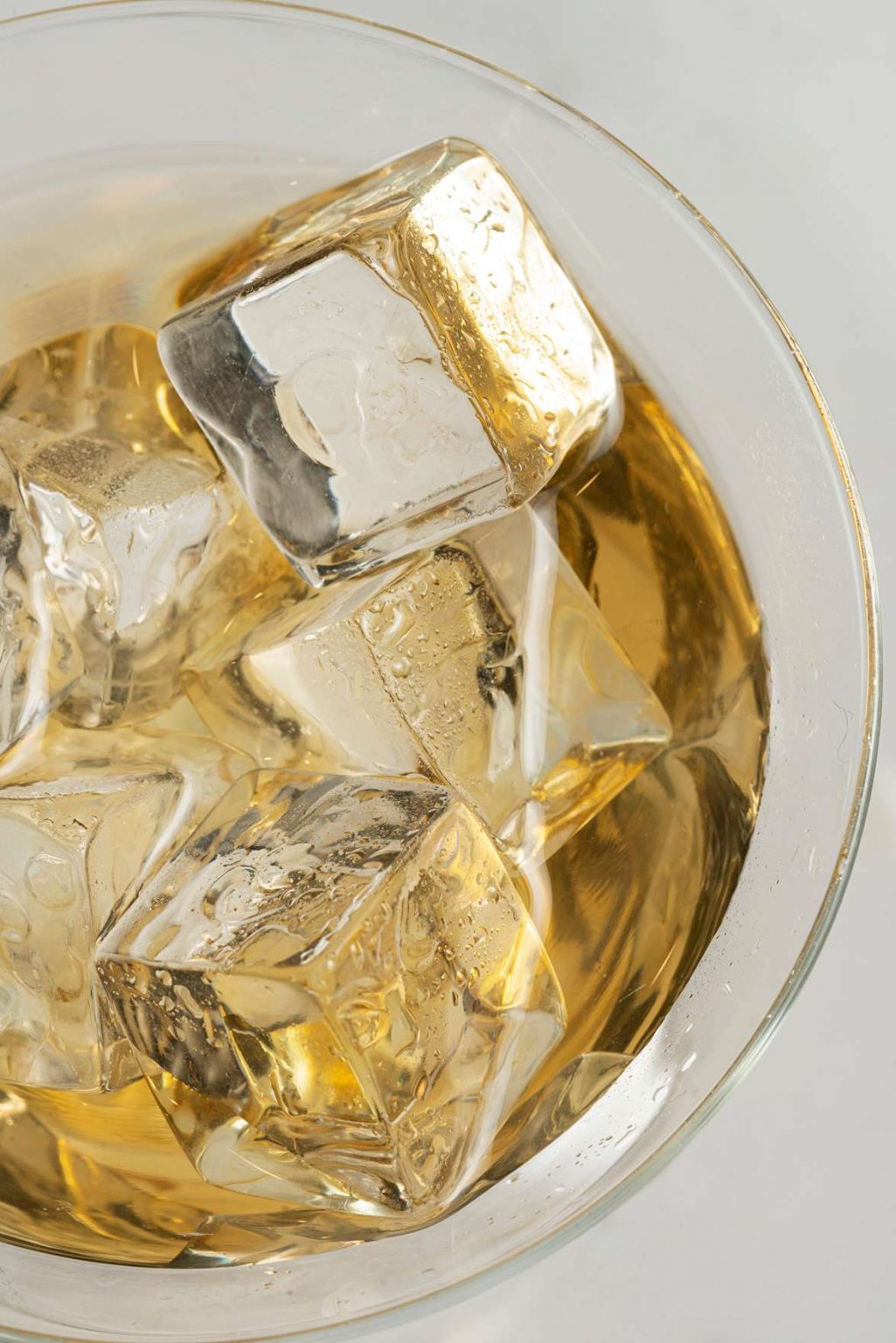 Ice Wine (Eiswein): What is It and How They are Made? - Red & White